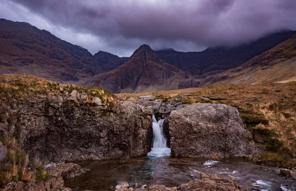 A Walk to the Fairy Pools – THE BEST OF SCOTLAND